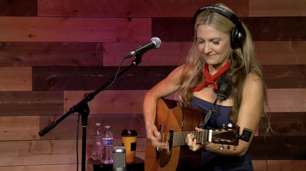Globe Music Presents: Rebecca Frazier - GLOBE RADIO 91.1 FM WGCS